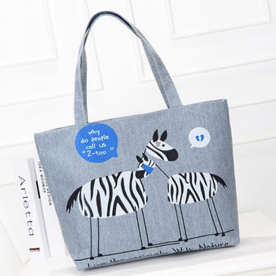 China Embroidered Tote Bags / Custom Canvas Bags Eco - Friendly Material Inside Pokcet supplier