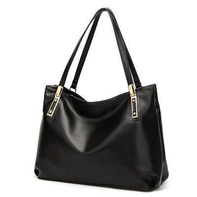 China Soft Leather Shoulder Handbags , Leather Black Handbags With Long Shoulder Straps supplier